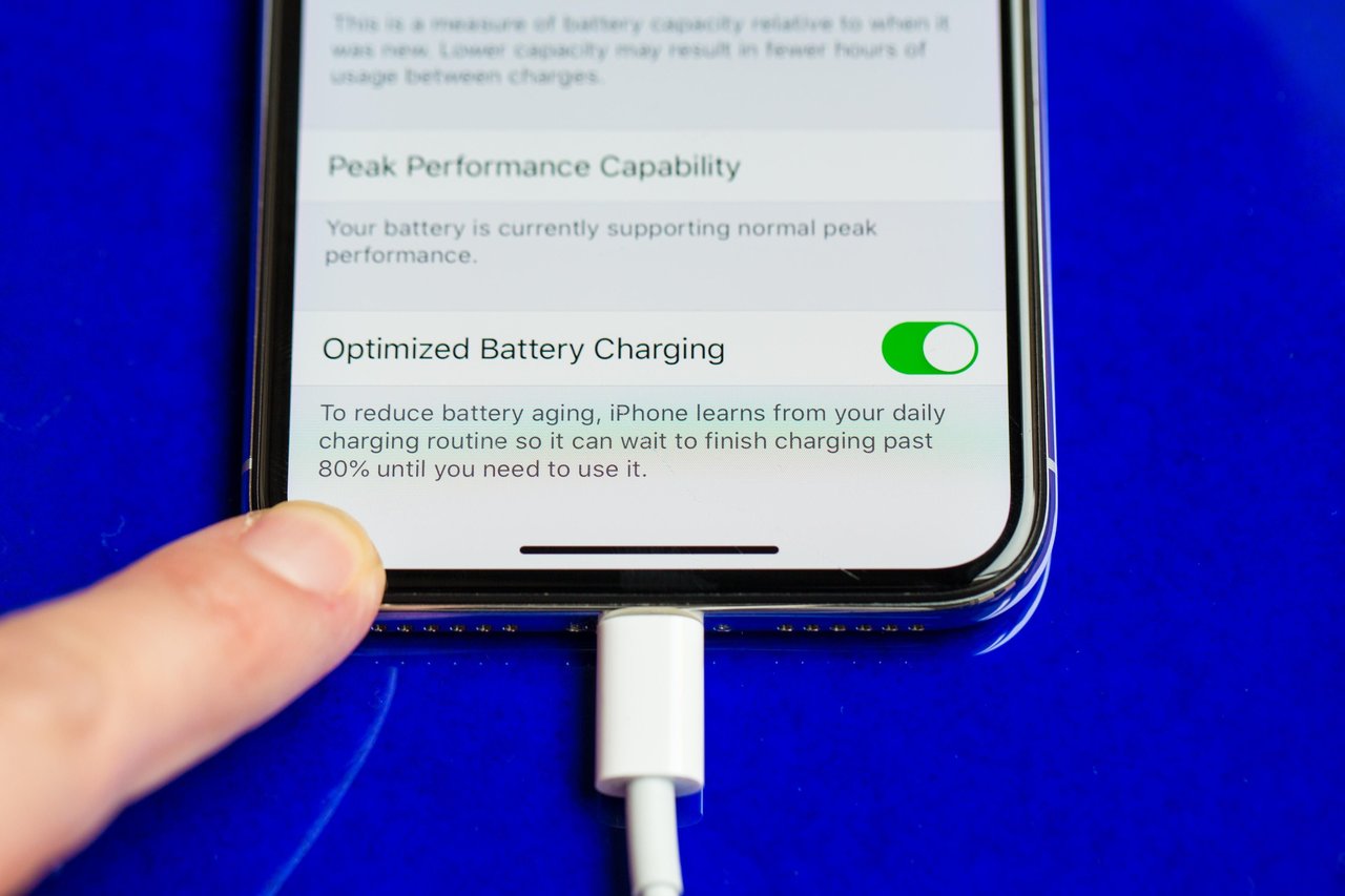 Six truths about your phone's battery life: Fast charging, overheating ...